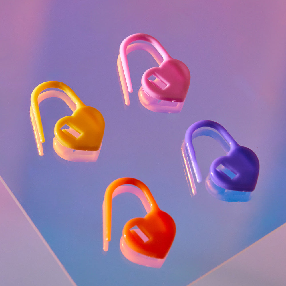 A Beginner’s Guide to Learning to Knit With Cardigang
